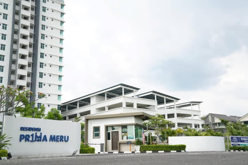 Homestay Epoh Meru Raya F3 with NEtFLIX, Ipoh (updated prices 2024)