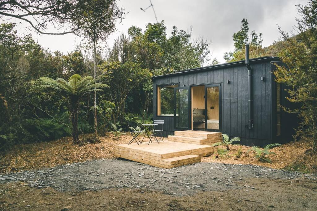 Off-grid Wilderness Cabin, Rotomanu (updated prices 2025)