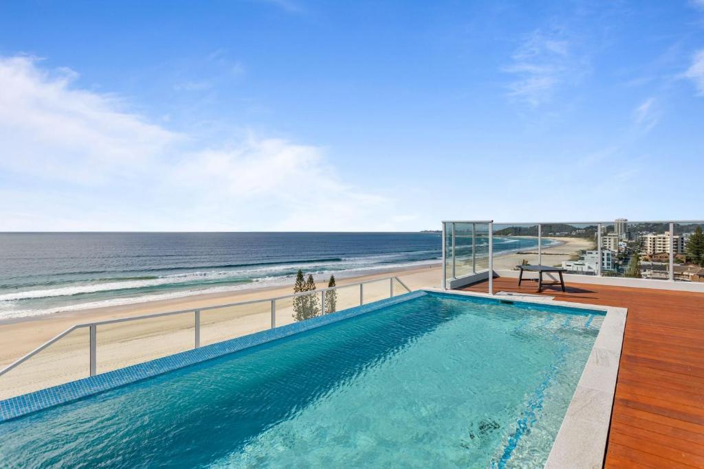 Beachfront Access & Rooftop Pool Views 2BR, Gold Coast (updated prices ...