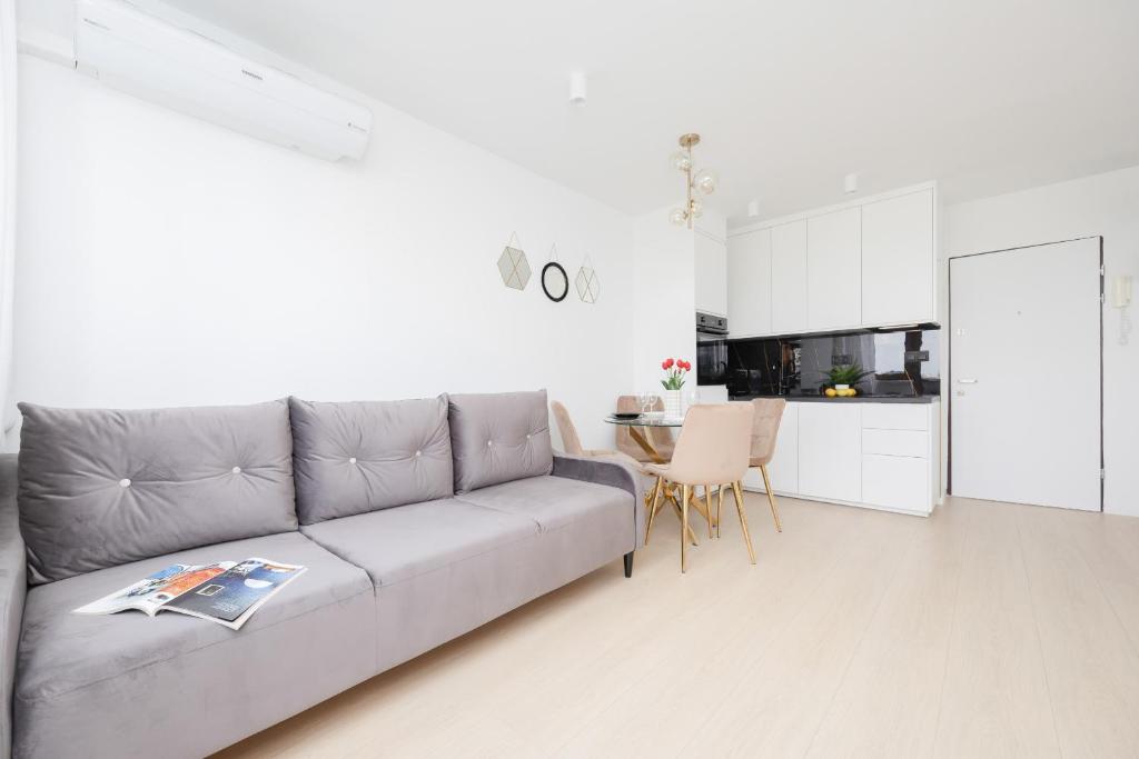 Capitol Bright Apartment in Central Warsaw by Noclegi Renters, Warsaw ...