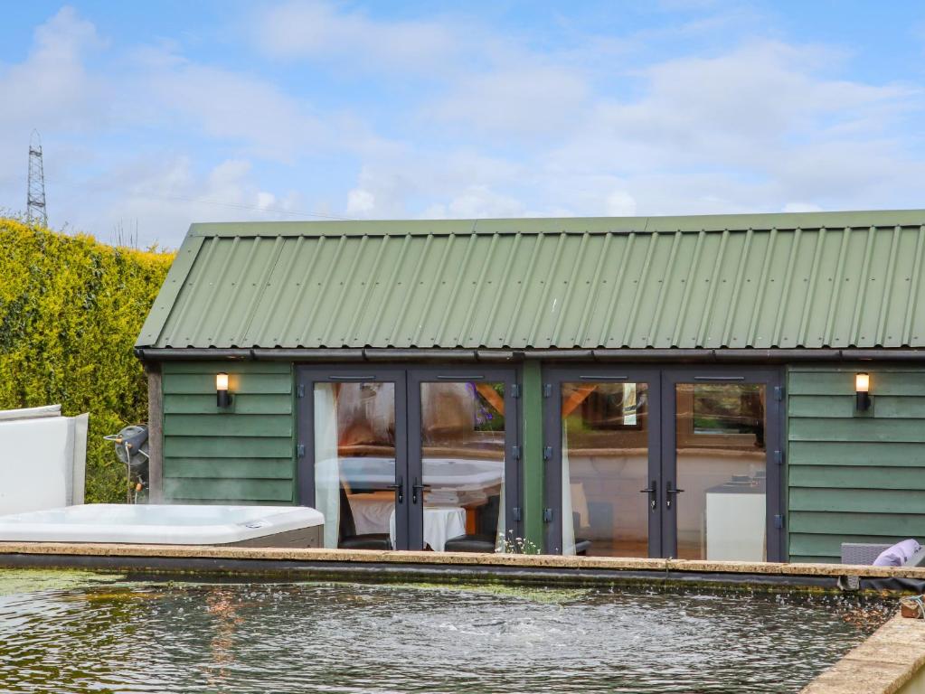 The Little Acorns, Hailsham (updated prices 2025)