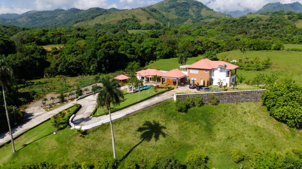 Villa Green Hills, Bonao (precios actualizados 2025)