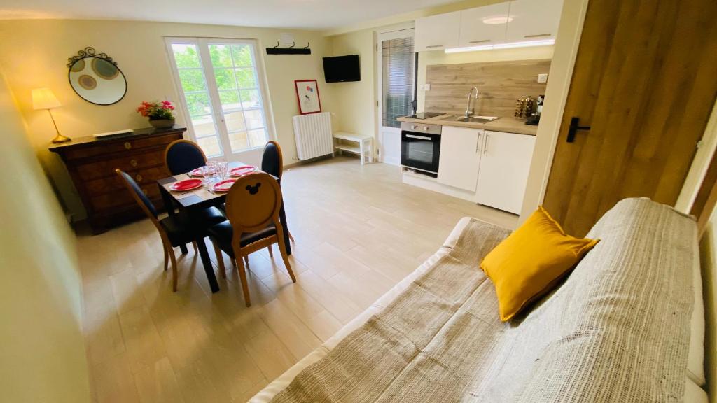 Disney Paris F2 NEUF calme et paisible, Thorigny-sur-Marne (updated ...