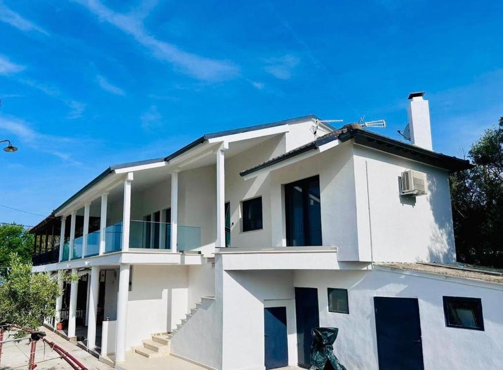 Iraklia Sea View, Nea Iraklia (updated prices 2024)