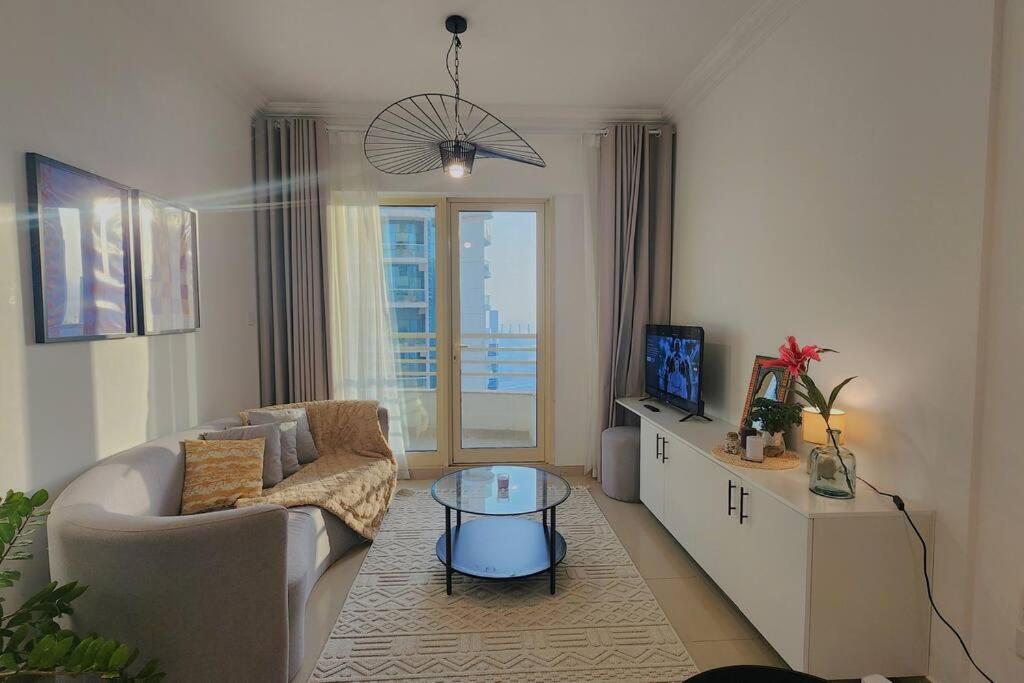 Oceanview Terrace1BR Dubai Marina with Sunset and Sea View, Dubai ...