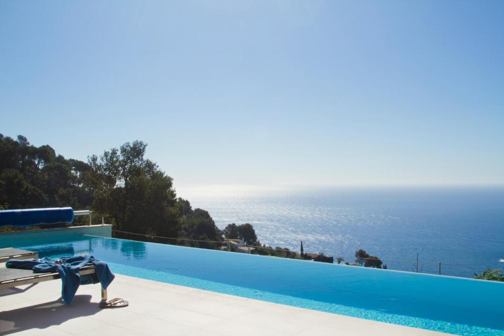 Begur Villa with Infinity Pool and Stunning Wiews, Begur (updated ...