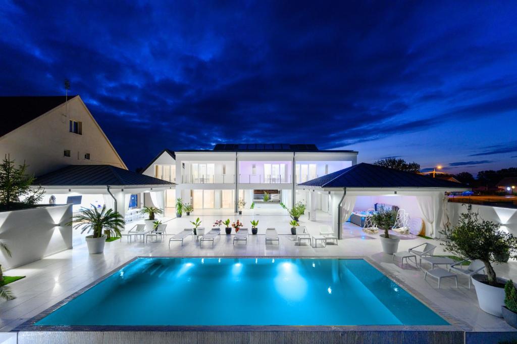 Szatmár Cottage Boutique Hotel, Tunyogmatolcs (updated prices 2026)