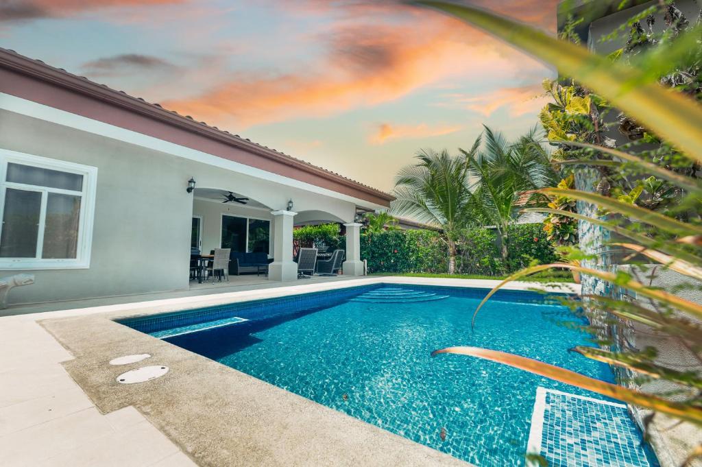 Casa 40 Villa Mario By Vacation Pura Vida, Bejuco (updated prices 2025)