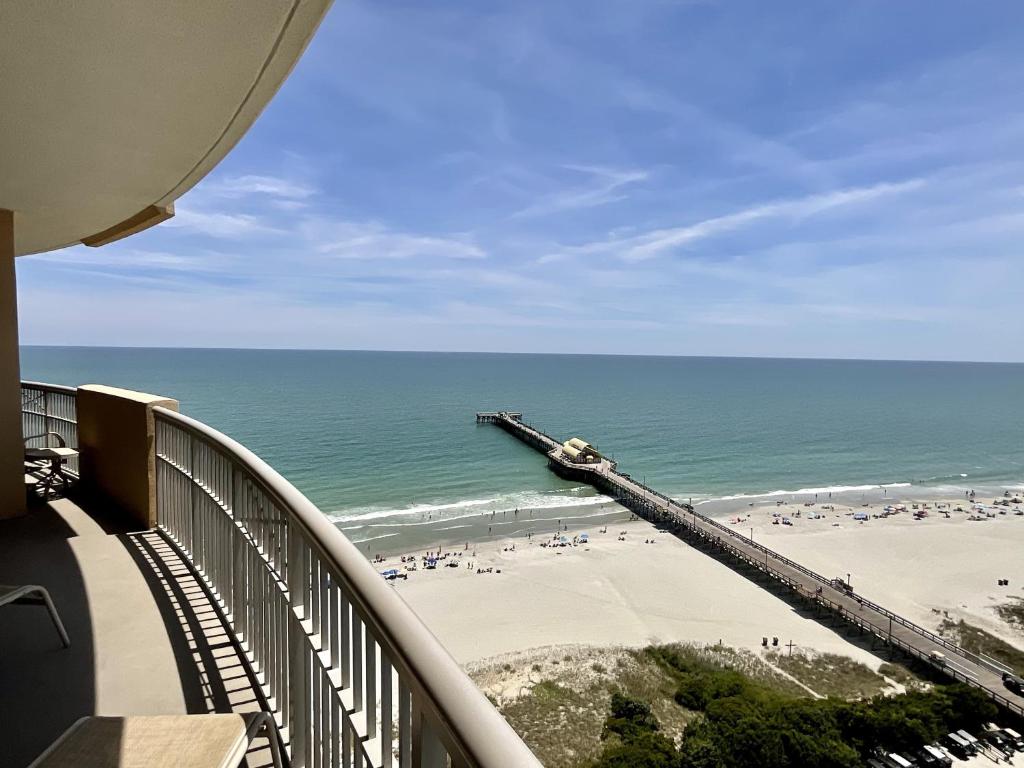 Corner oceanfront 16th floor beauty with access to all amenities condo ...