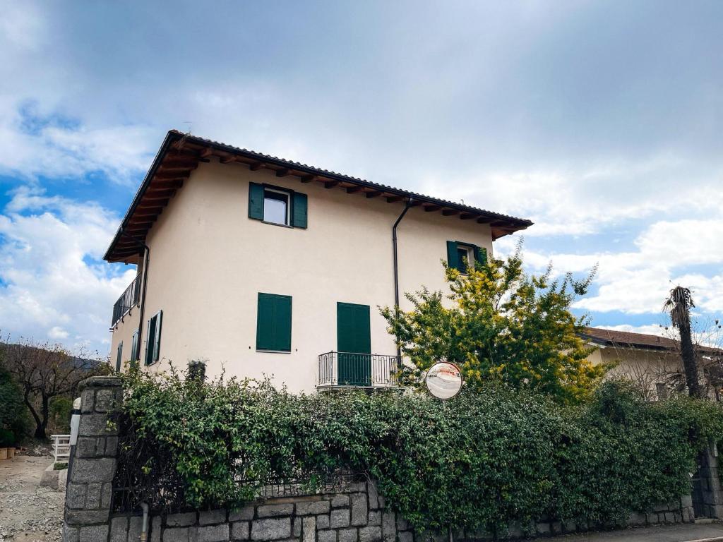 Villa Bazza, Riva del Garda (updated prices 2025)