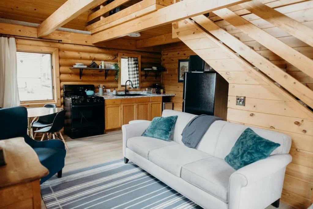 Fun Alaska Log Cabin on Wooded Property!, Wasilla (updated prices 2026)