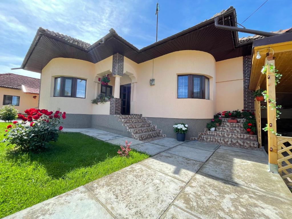 Pensiunea CAV, Novaci-Străini (updated prices 2025)