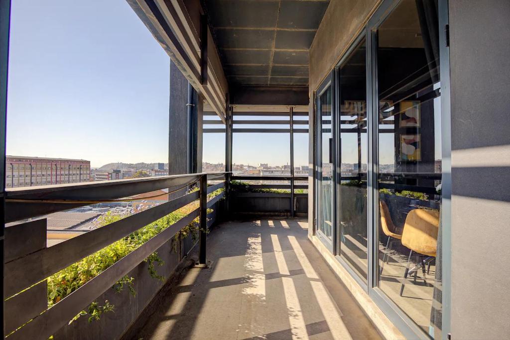 The Jozi Embassy - A Hallmark House Apartments, Johannesburg (updated ...