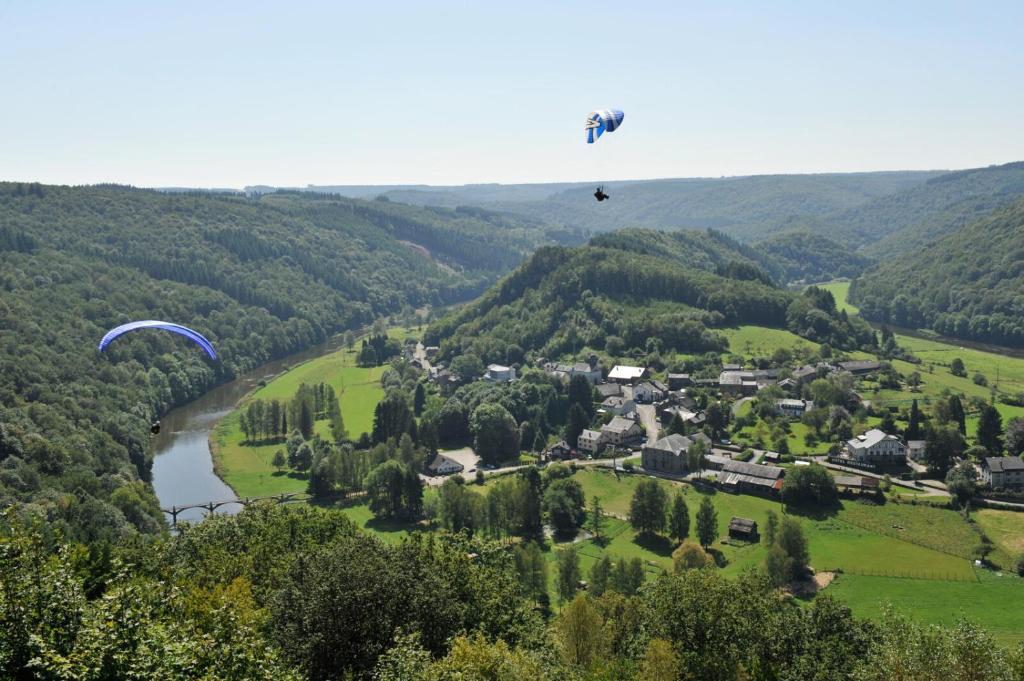 Huttopia Vallée de la Semois, Vresse-sur-Semois (updated prices 2025)