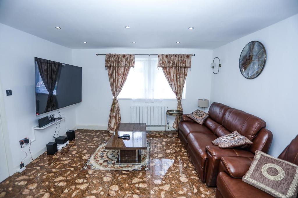 Luxury House in London, Erith (updated prices 2025)