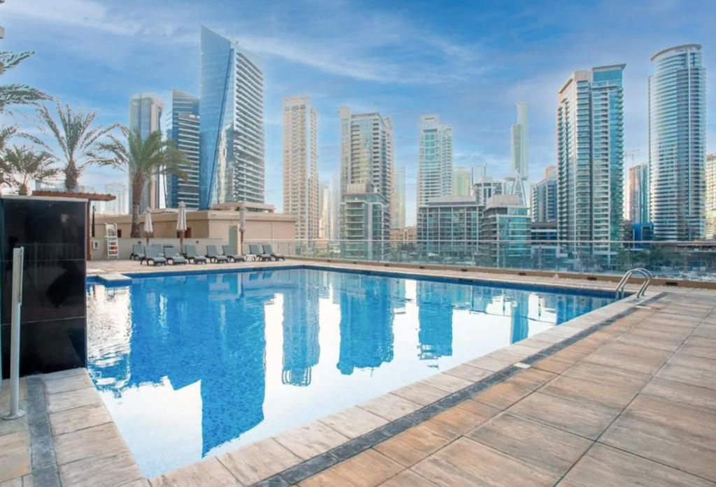 Stylish Upgraded 1 Bedroom Marina Escape, Dubaï (tarifs actualisés, 2026)