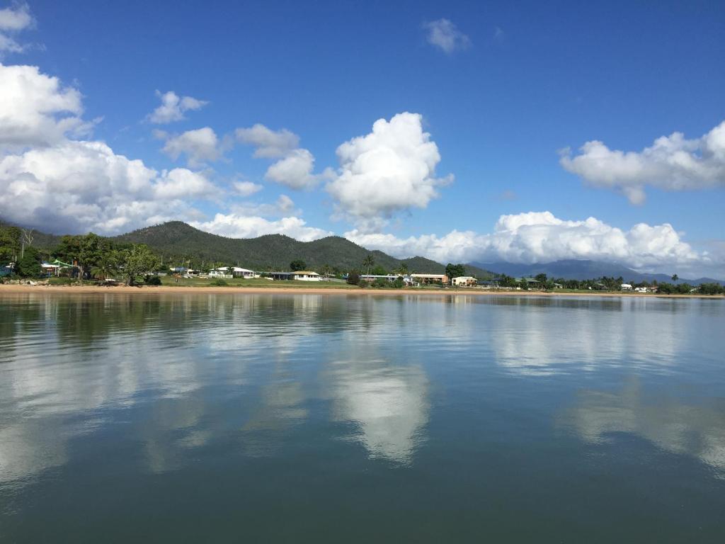 Cardwell Beachfront Motel, Cardwell (updated prices 2025)