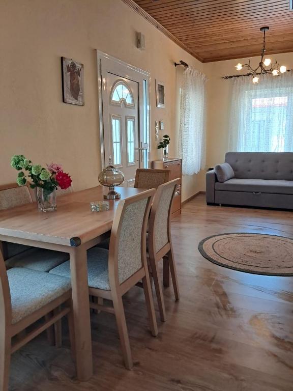 Cozy village apartment, Áyios Andréas (updated prices 2025)