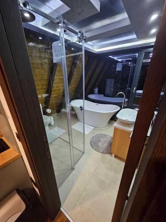 Navas River House, Poljane (updated prices 2025)