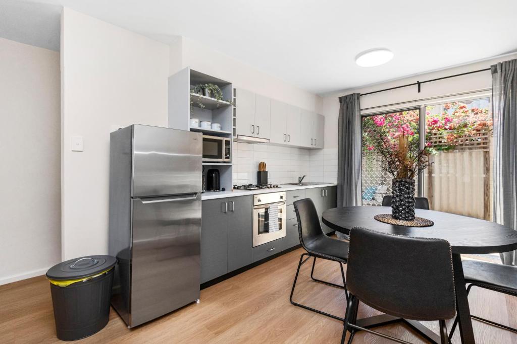 4 Cute Cunningham Close To Subiaco - Sleeps 4, Perth (precios ...