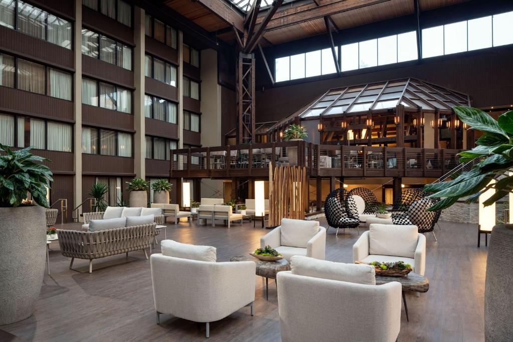 Seattle Airport Marriott, SeaTac (updated prices 2025)
