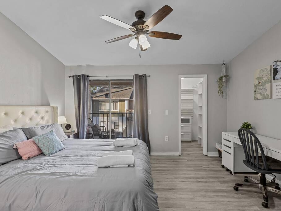 Sleek condo explore on wheels, Gainesville (2026 legfrissebb árai)