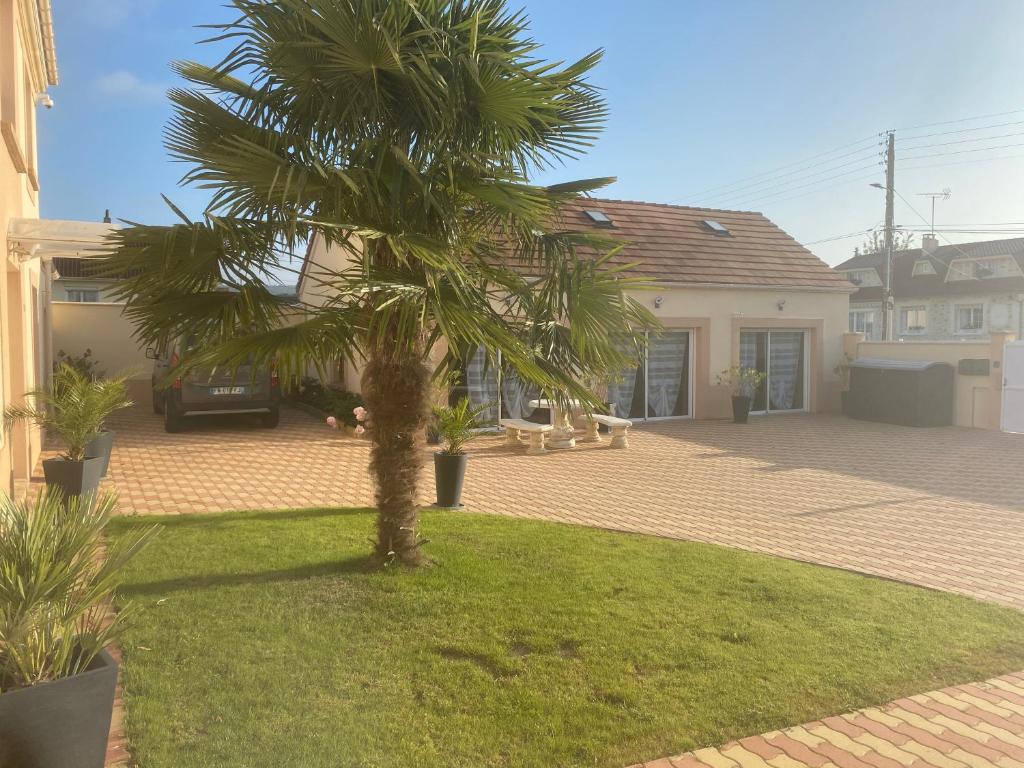 La Rivière de L'Andelle, Pitres (updated prices 2025)