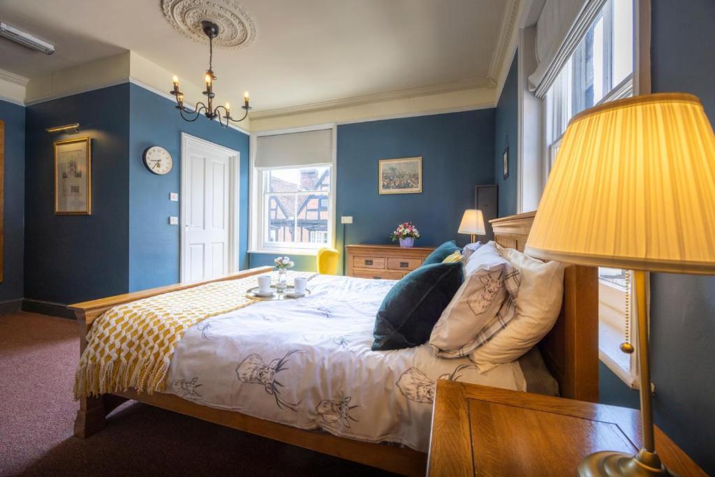 The Swan Inn, Midhurst, UK - Booking.com
