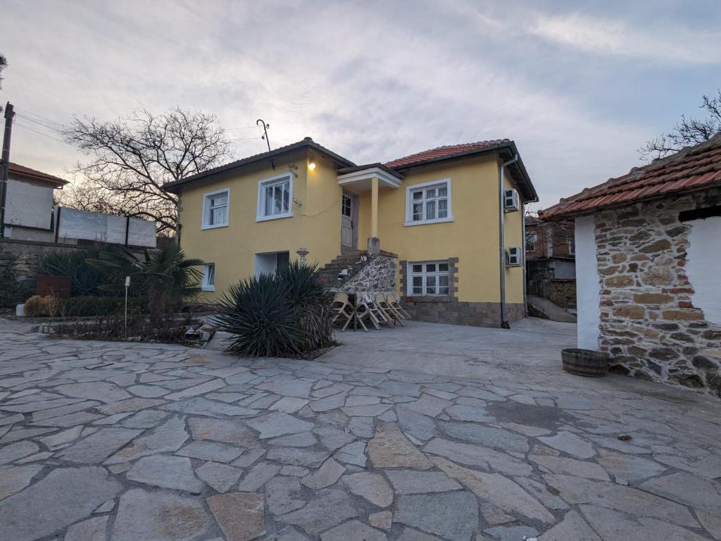 My Levka house, Mustrak (updated prices 2025)