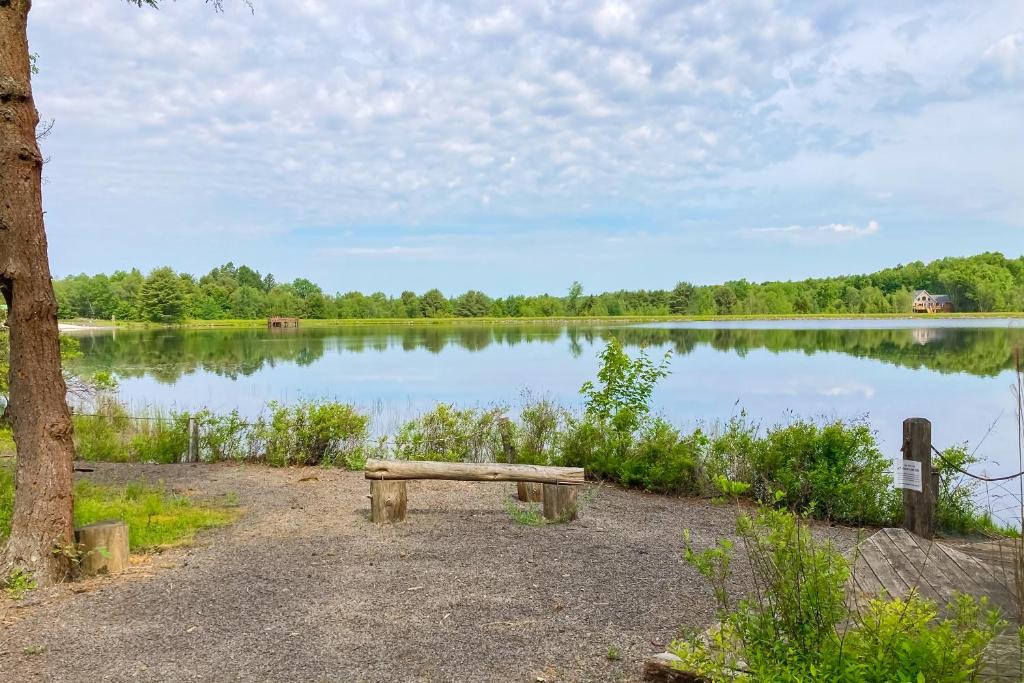 Lake Sinca Sanctuary, Blakeslee (updated prices 2025)