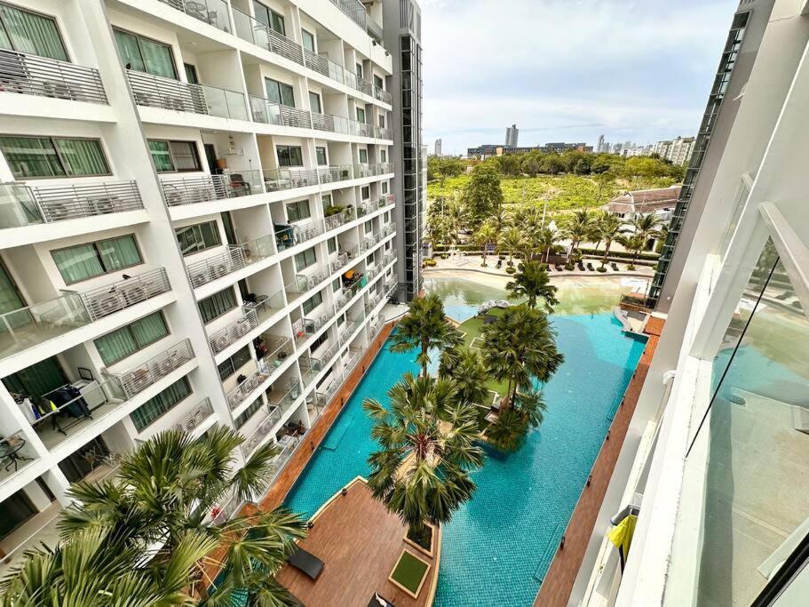 PREMIUM POOL VIEW Studio in Laguna Beach Resort 1, Jomtien Beach ...