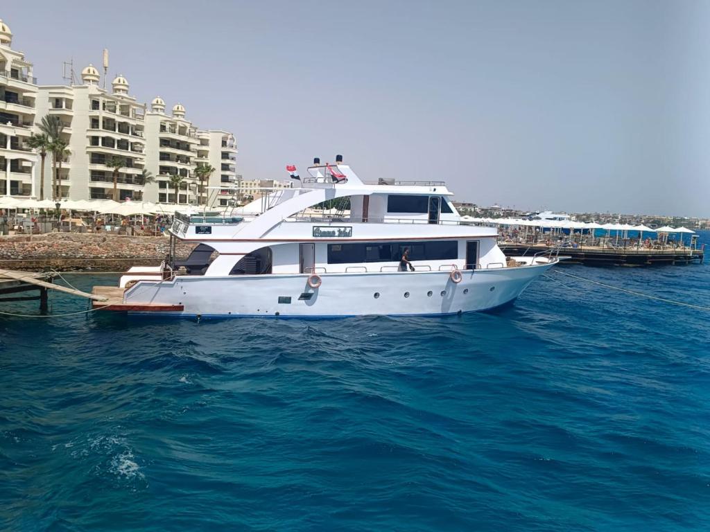 Safari boat Hurghada, Vollpension, Trips inclusive, Hurghada (updated ...