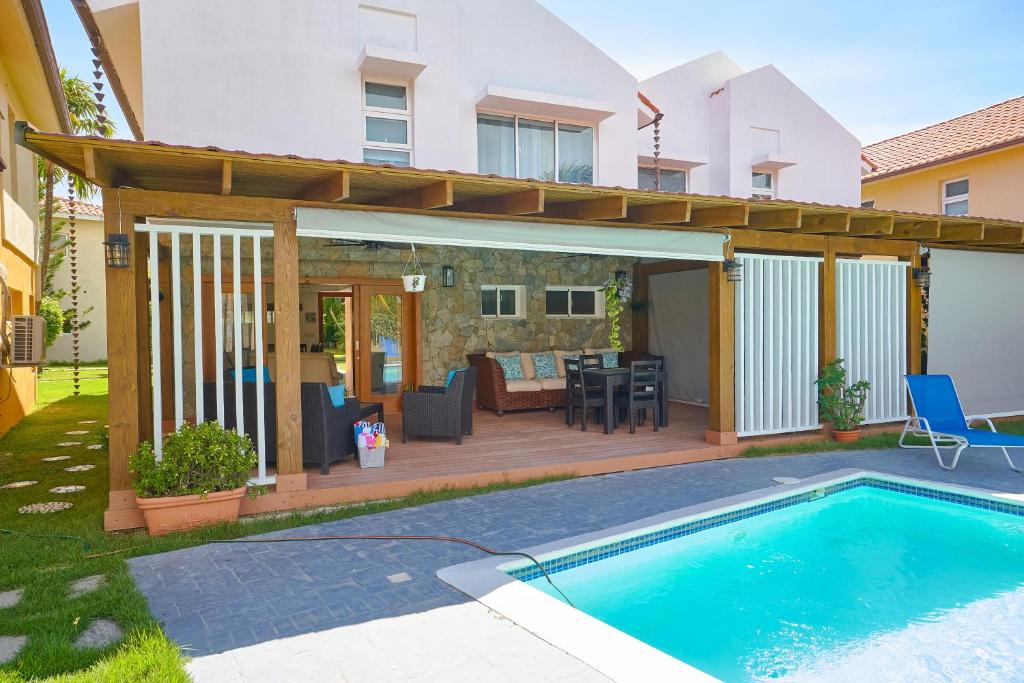 New! Exquisite Vacation Villa W- Pool, Jacuzzi, Bbq, Juan Dolio ...