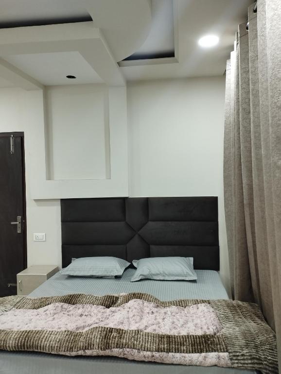 Lotus Inn River View, Shamshi (updated prices 2026)