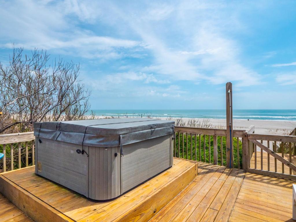 Surfside Cottage, Surf City (updated prices 2026)