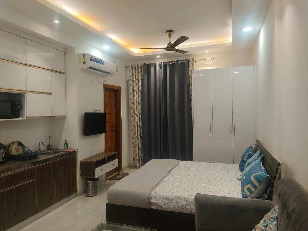 North Eye Studio, Noida (updated prices 2026)
