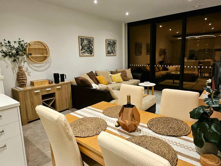 Prima Pearl - Luxurious 2B1B with 1 free car park for city experience ...