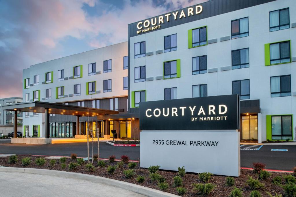 Courtyard by Marriott Modesto North, Modesto (updated prices 2026)