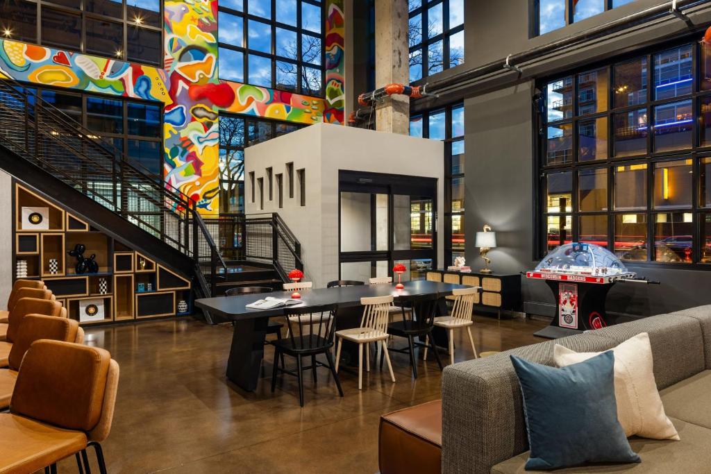 Moxy Madison Downtown, Madison (updated prices 2025)