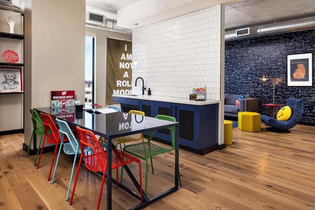 Moxy Madison Downtown, Madison (updated prices 2025)