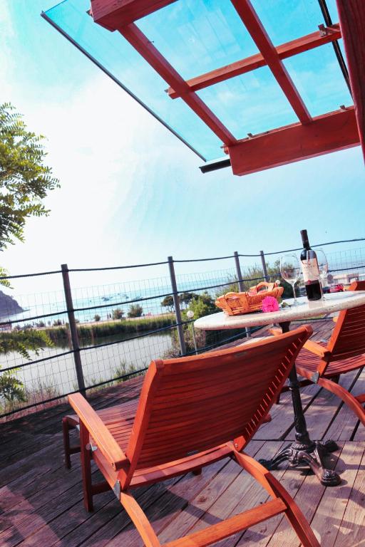 Beachfront Oasis Fiesa - 20m to Sea, Terrace & Parking, Piran (updated ...