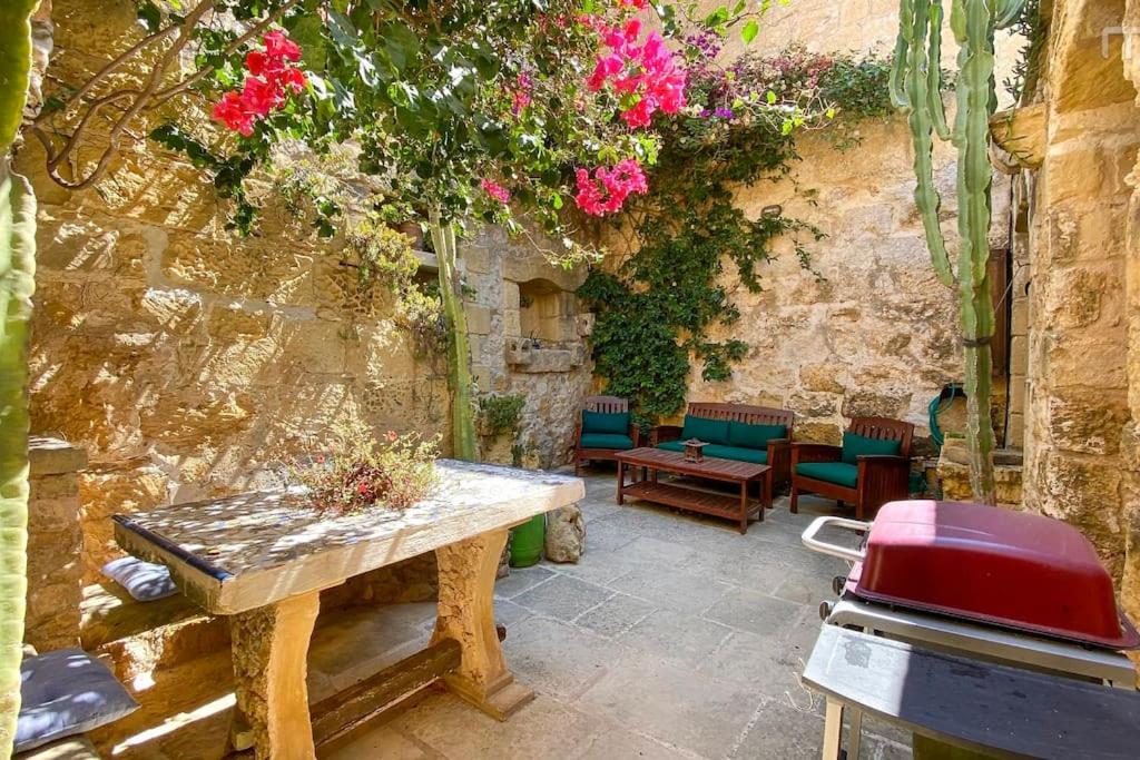 Mandy - A quaint farmhouse in Gozo, Taʼ Abram (updated prices 2026)