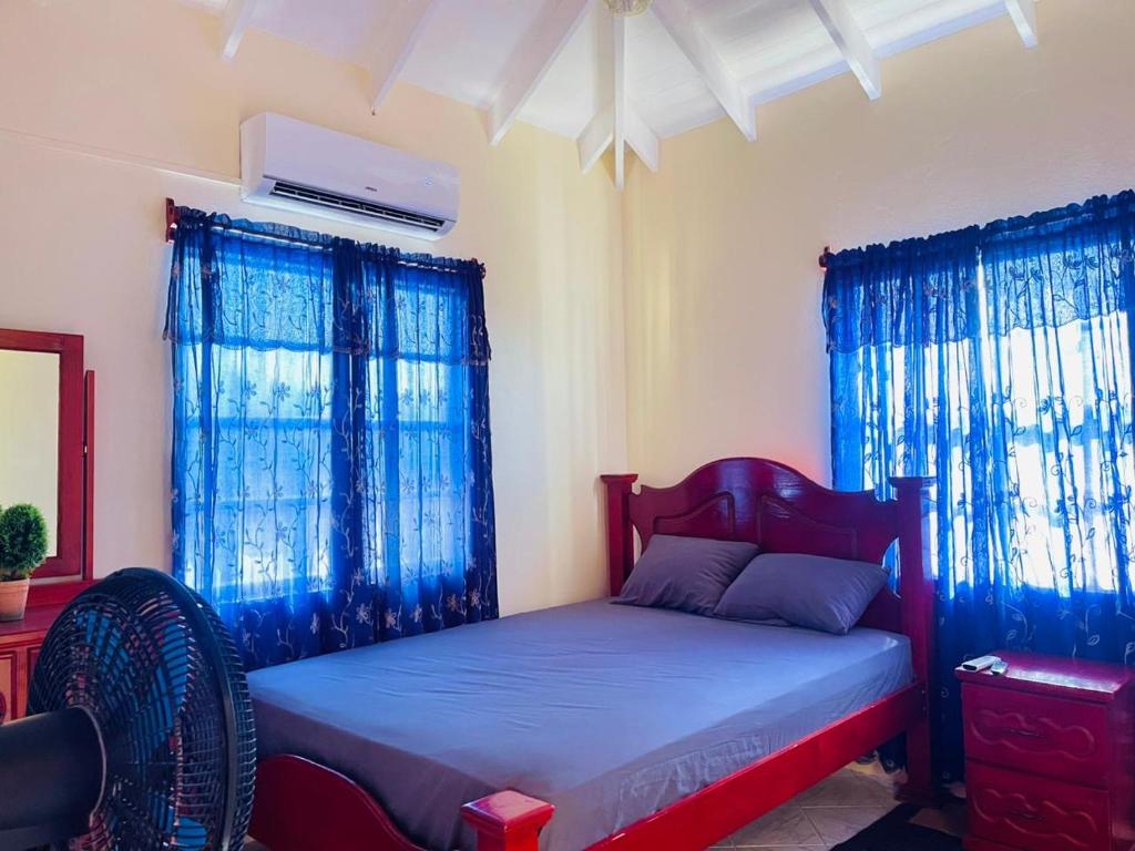 Castle Berry Apartments, Kingstown (updated prices 2024)