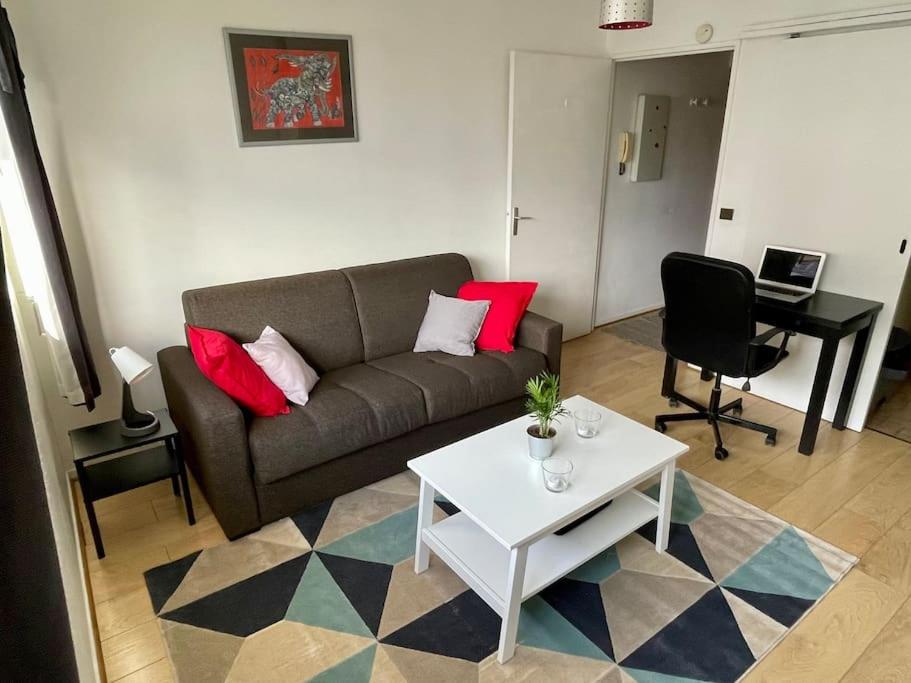 Fully equiped studio in Paris 16, Paris (updated prices 2025)