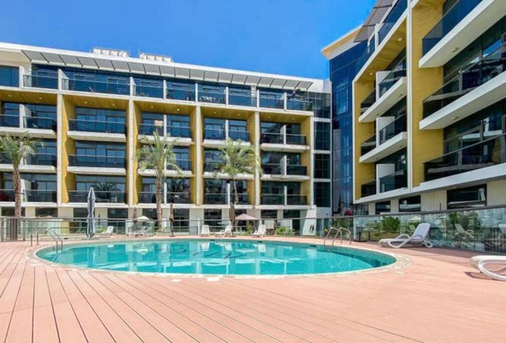 HAVN - Studio Apartment infront of Circle Mall, JVC, Dubái (precios ...