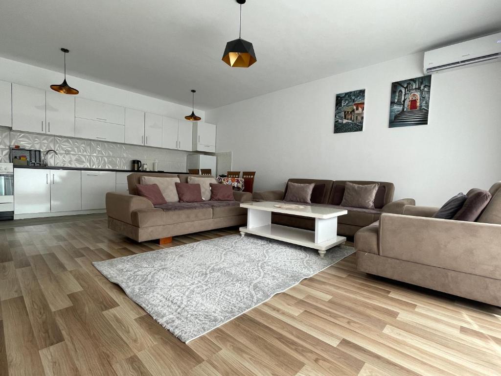 Entire Apartment - near the Center, Pristina (updated prices 2025)