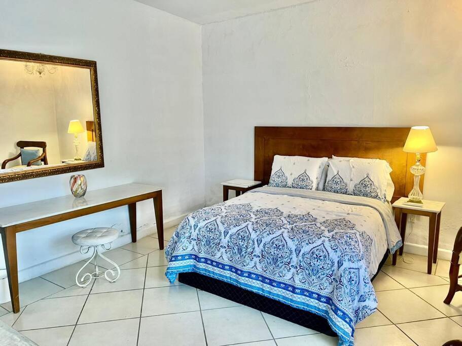 Comodo apt Cerca del Malecon 5 min caminando, La Paz (updated prices 2025)