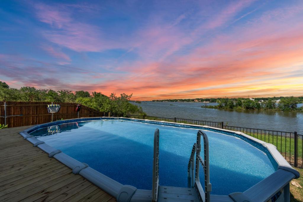 Lake House - Amazing Views & Pool Lake Arlington, Fort Worth – Updated ...