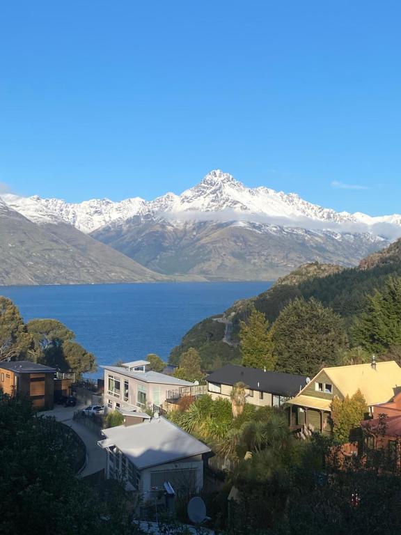 Lakeview apartment, Queenstown (updated prices 2026)