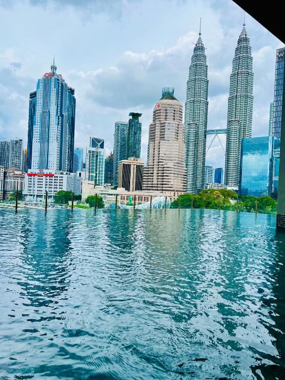 Legasi High floor 3 BR KLCC view, Kuala Lumpur (updated prices 2024)